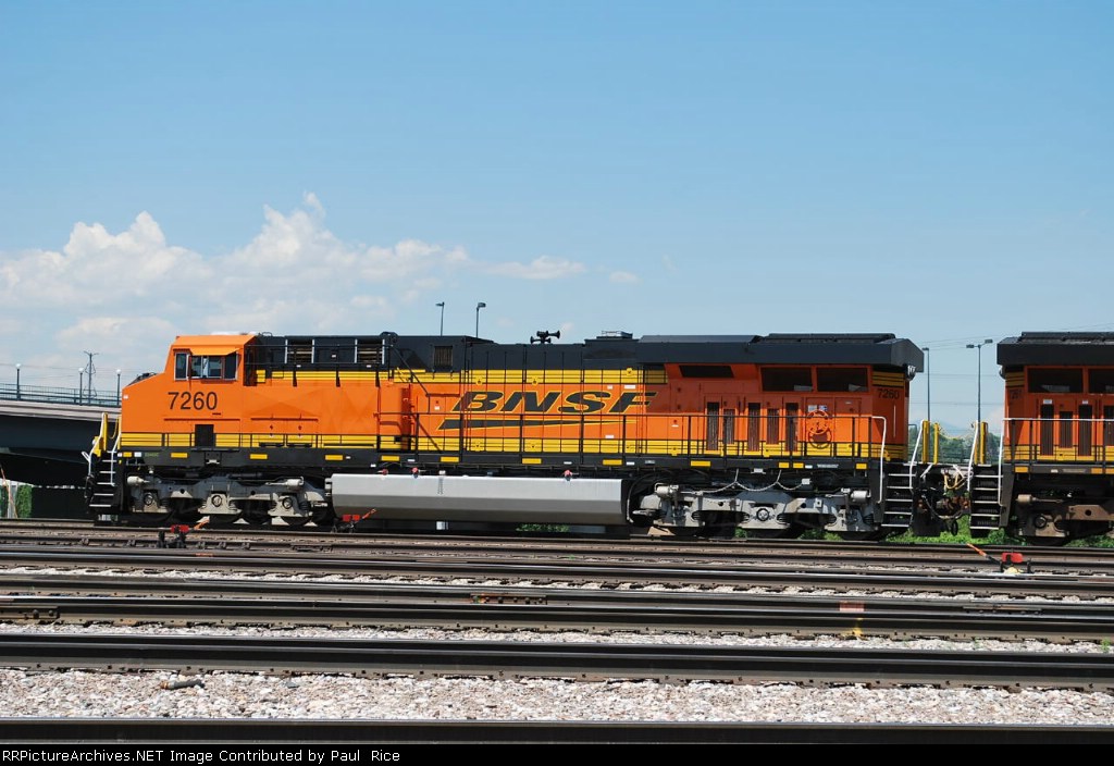 BNSF 7260